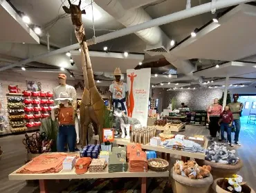 Restaraunts & Shopping | Phoenix Zoo